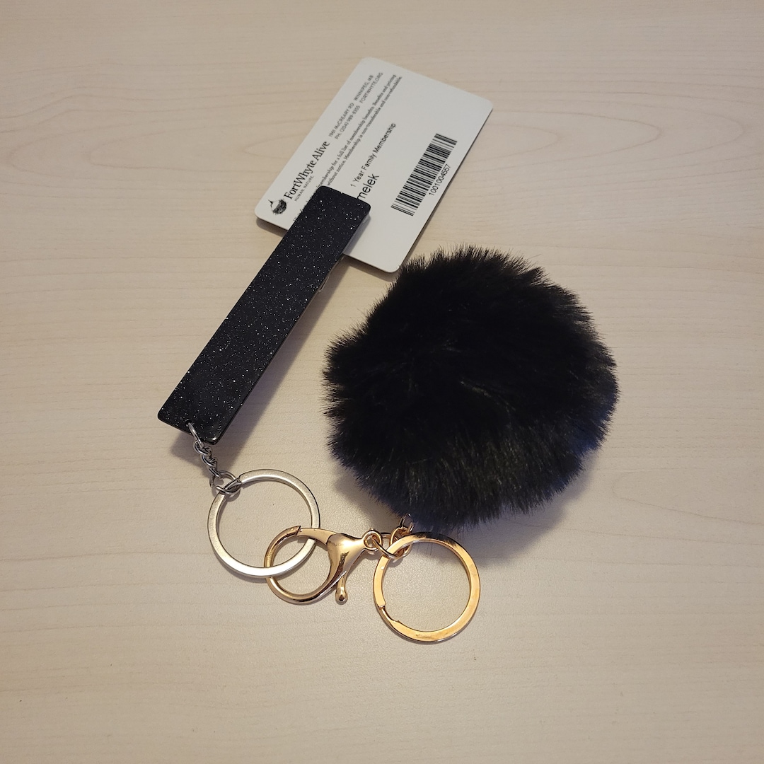 Card Grabber Clip With Pom Pom Keychain, Debit Credit Card Puller With ...