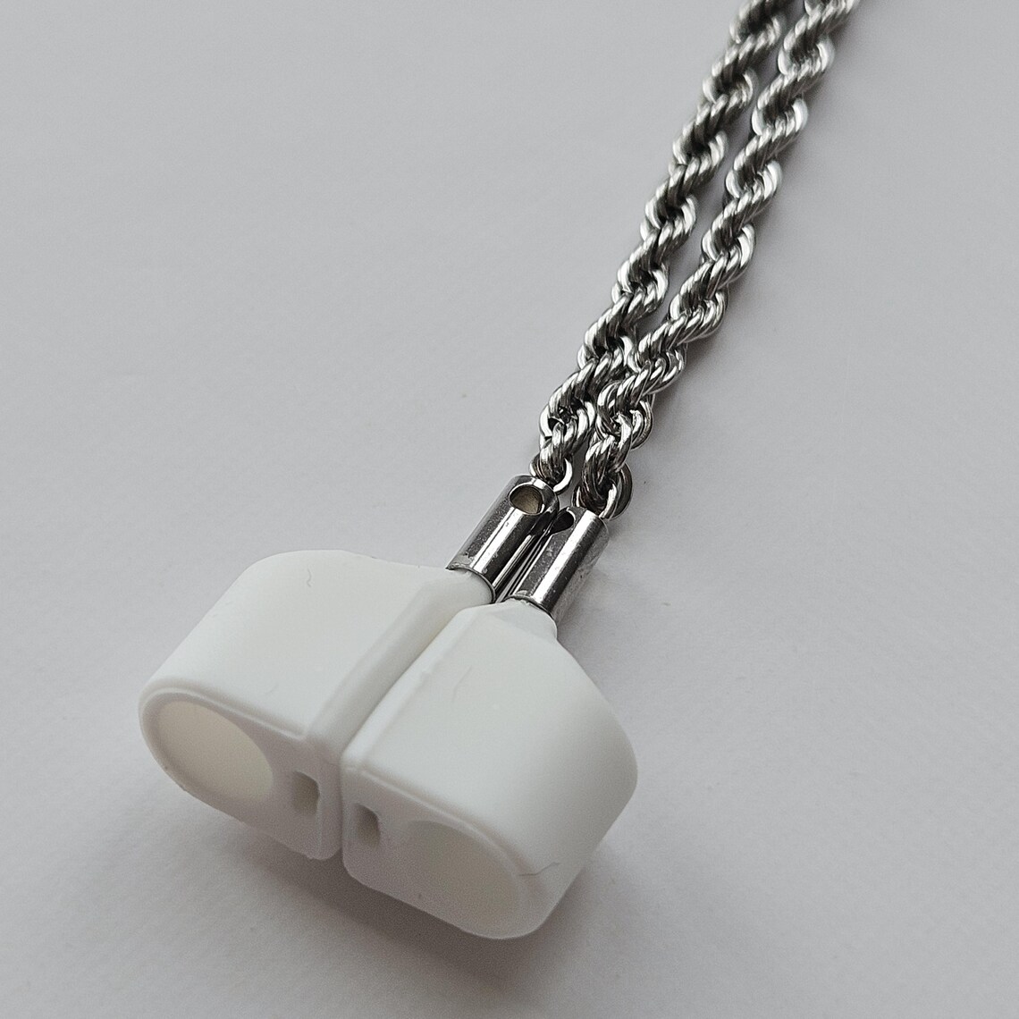 No-loss Ear Pods Strap, Stylish Silver Titanium Steel Rope Chain ...