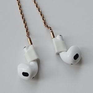 Anti-lost Air Pods Strap, Stylish Rose Gold Titanium Steel Rope Chain ...