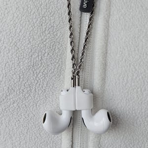 No-loss Ear Pods Strap, Stylish Silver Titanium Steel Rope Chain ...