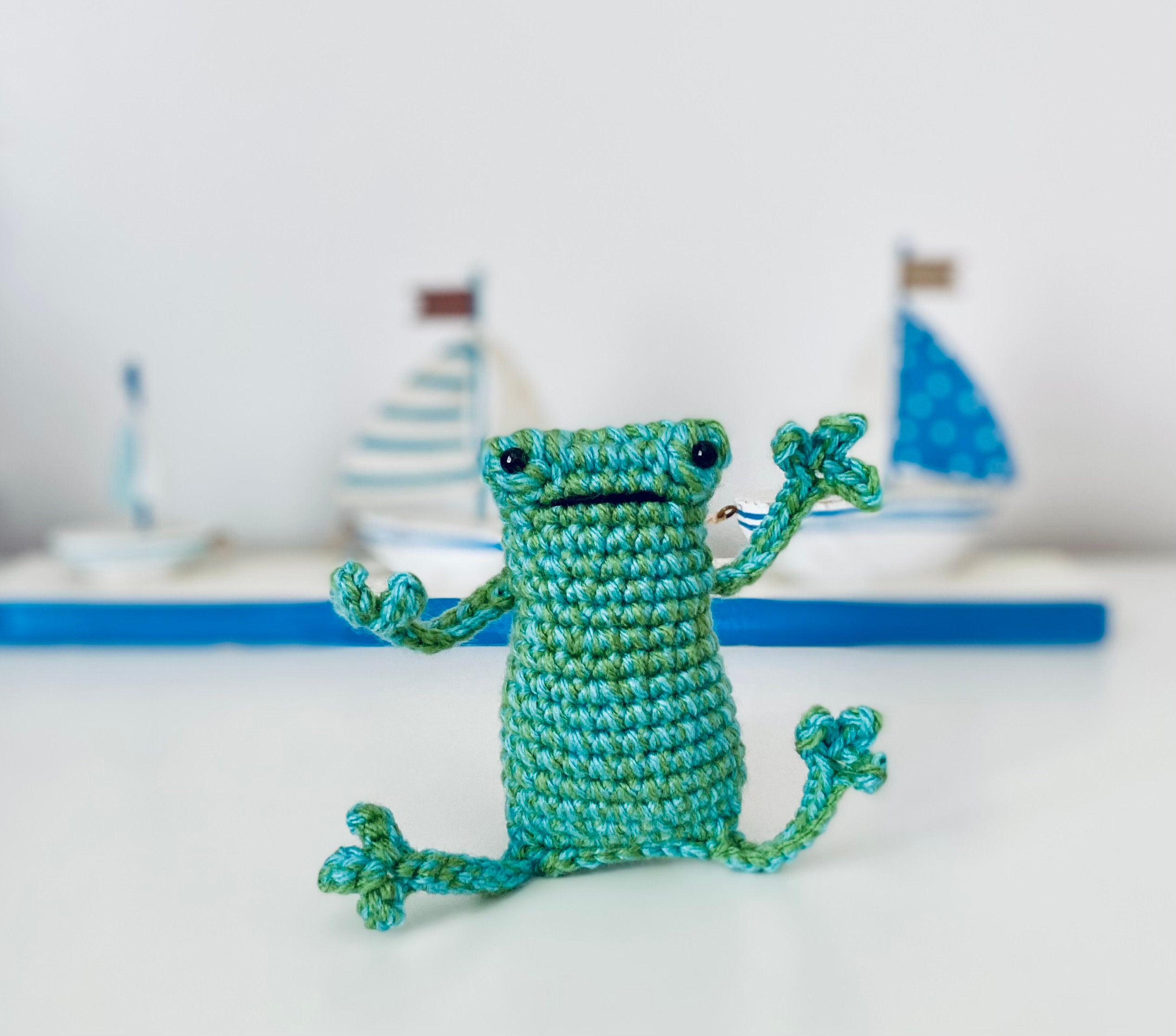 Quick Leggy Froggy Crochet Pattern. (Instant Download) - Etsy