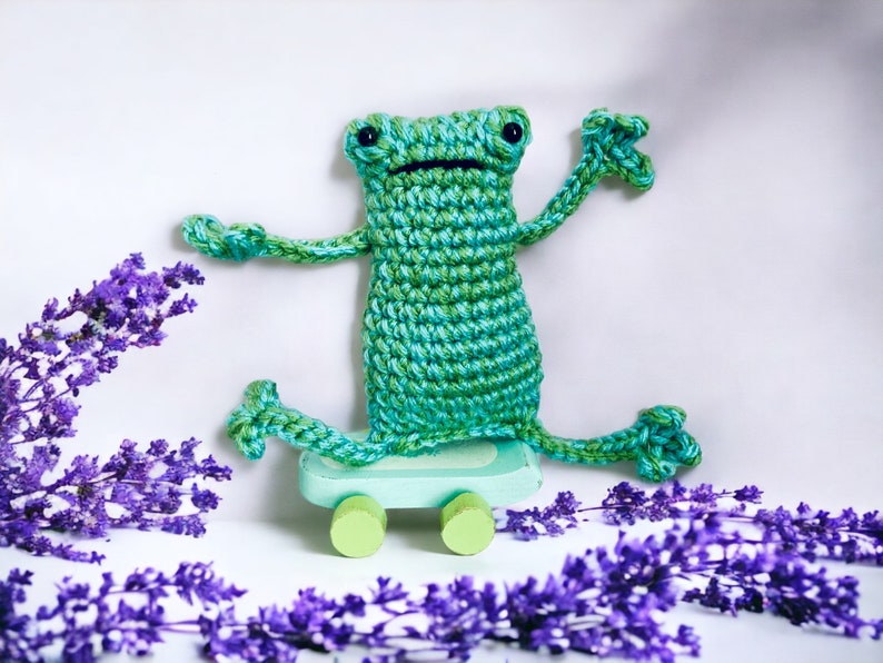 Quick Leggy Froggy Crochet Pattern. (Instant Download) - Etsy