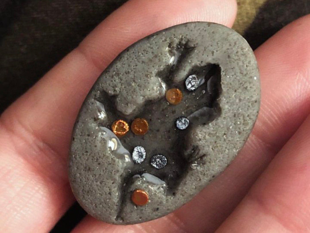 Hand Sculpted Chicago Rat Hole Pendant or Pin Complete With Coins. See ...
