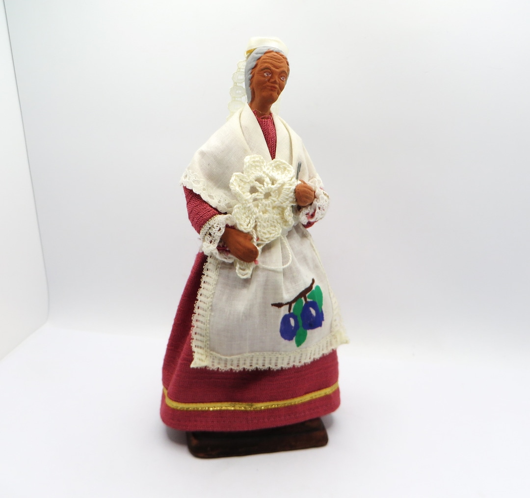 Vintage Santons Yolande Clay Figurine: French Folk Art, Crocheting ...