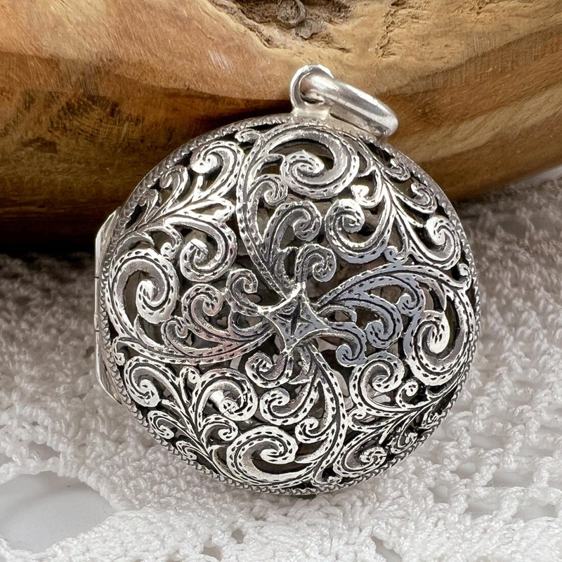 Extra Large Locket - Etsy
