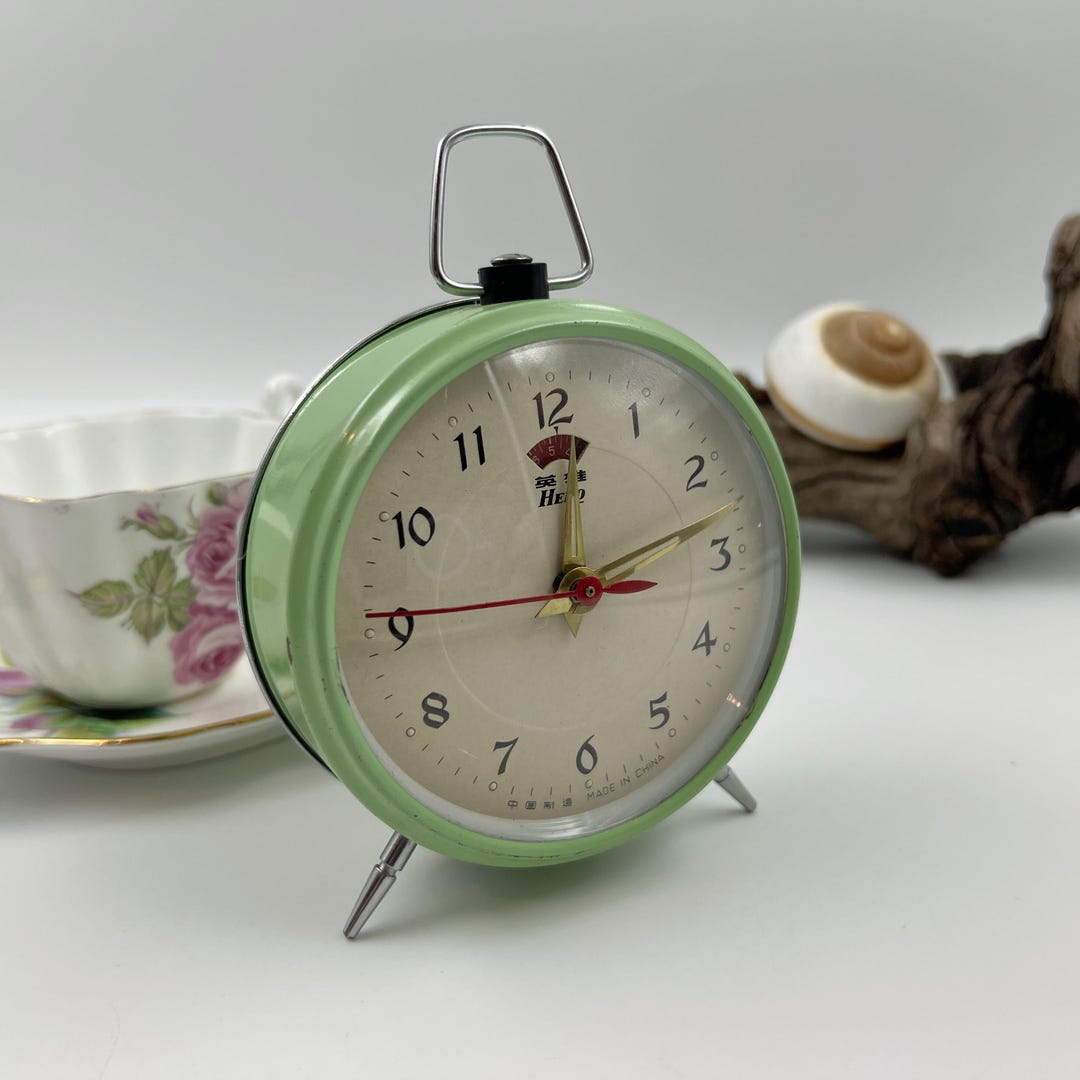 Vintage HERO Alarm Clock: Luminous Hands & Markers, Petite Table Top ...