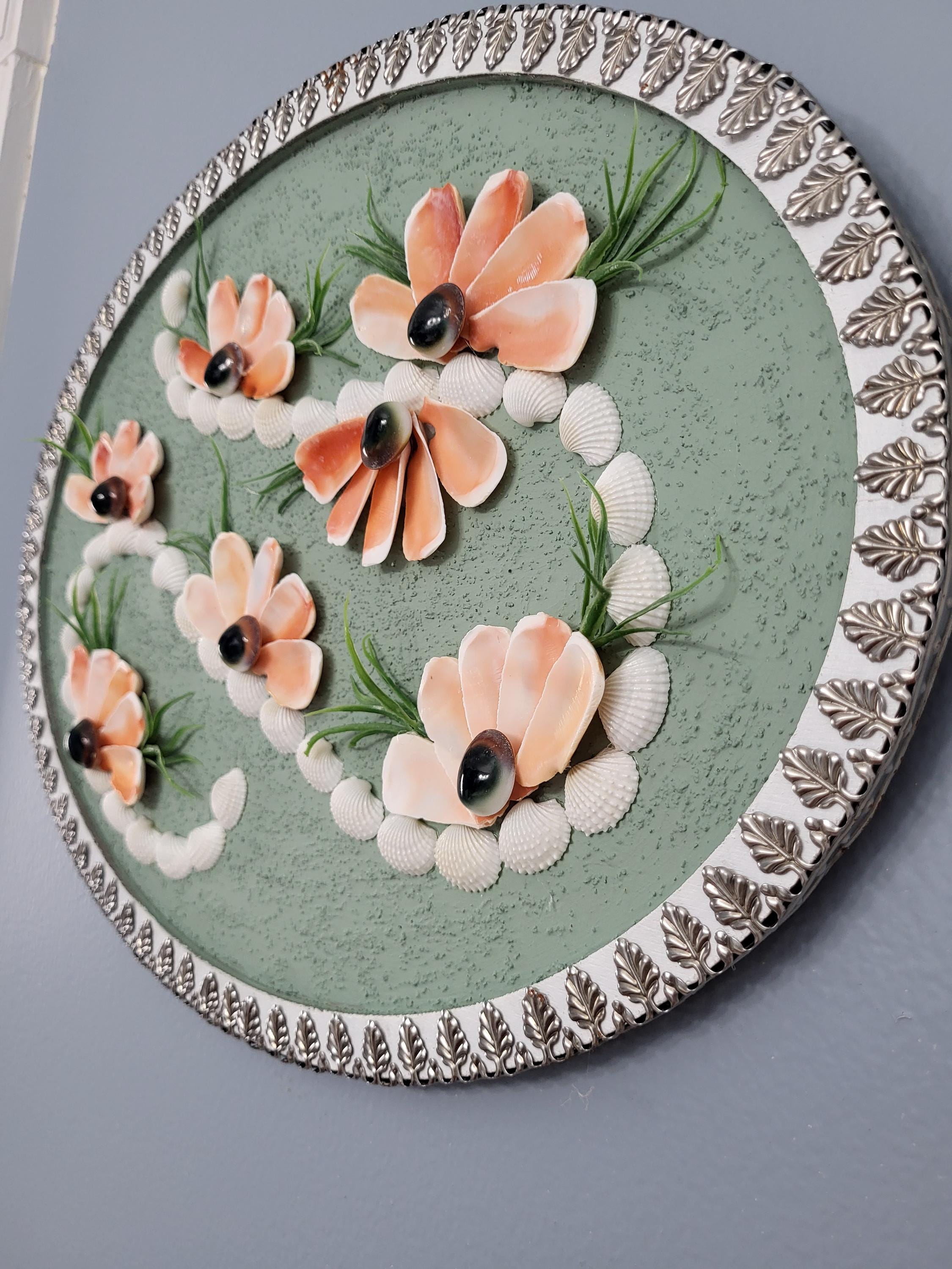 Handmade Seashell Flower Wall Art, Coastal Decor, 14x12 Oval Frame - Etsy