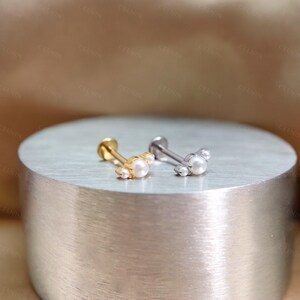 Titanium Pearl Climber Threadless Push Pin Labret, Curved Pearl Flat ...