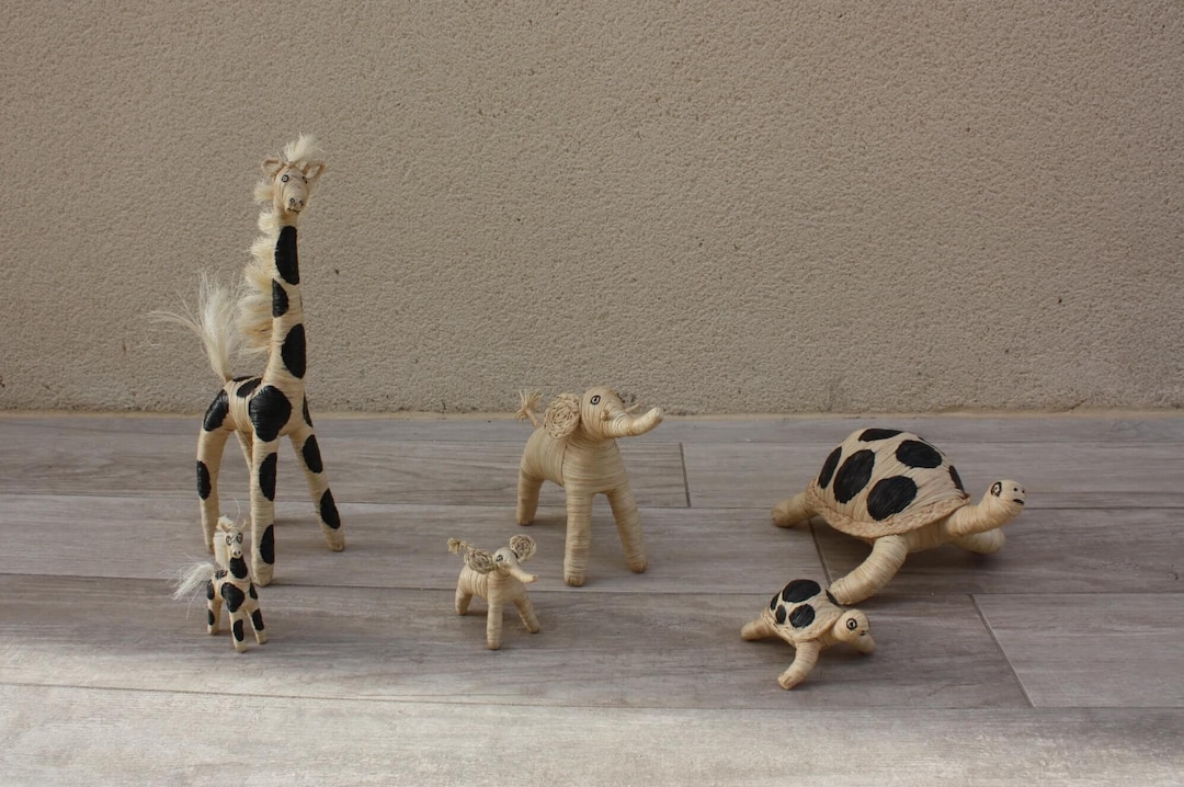 Small Animals in RAFFIA - Hand Braided - Turtle Giraffe Elephant ...