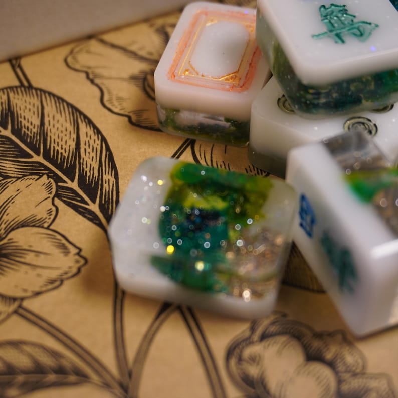 Mini Travel-sized Resin Riichi Mahjong Tiles – White Fronts With ...