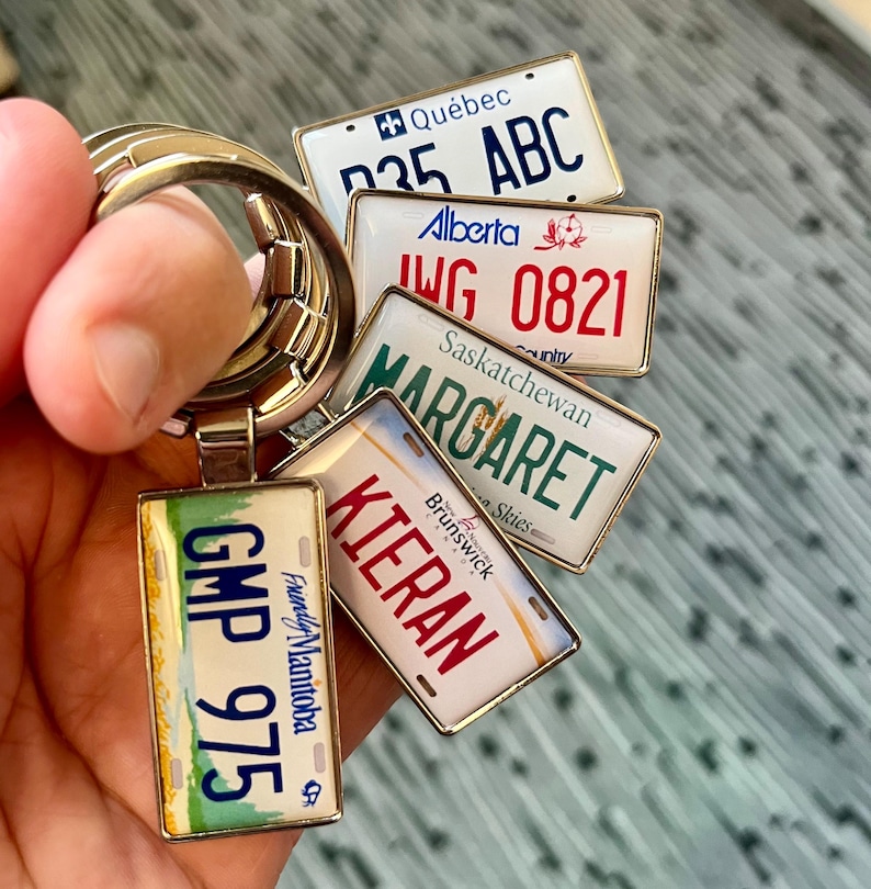 Gift Custom Canada License Plate Keychain - Personalized Canada Keyring ...