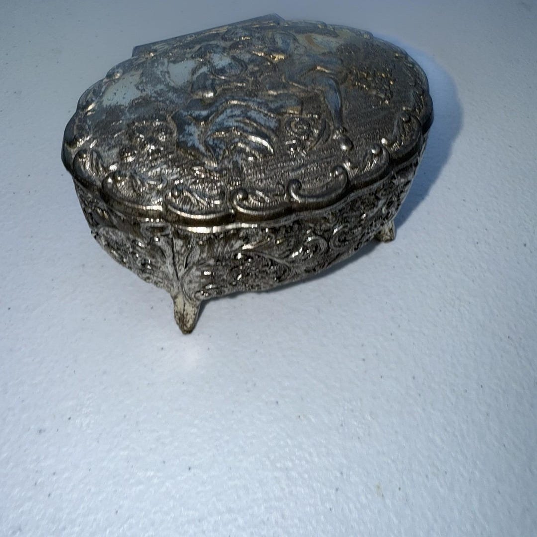 VTG Silver Plated Victorian Romance Trinket Box With Feet Red Velvet ...