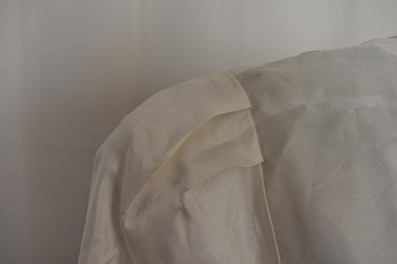 Lovely Vintage Shapely 1980's Back Button Blouse // U… - Gem