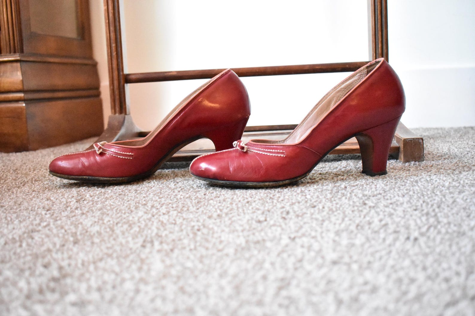Red 1940's Red Cross Shoe Heels // Size 6.5 - Etsy
