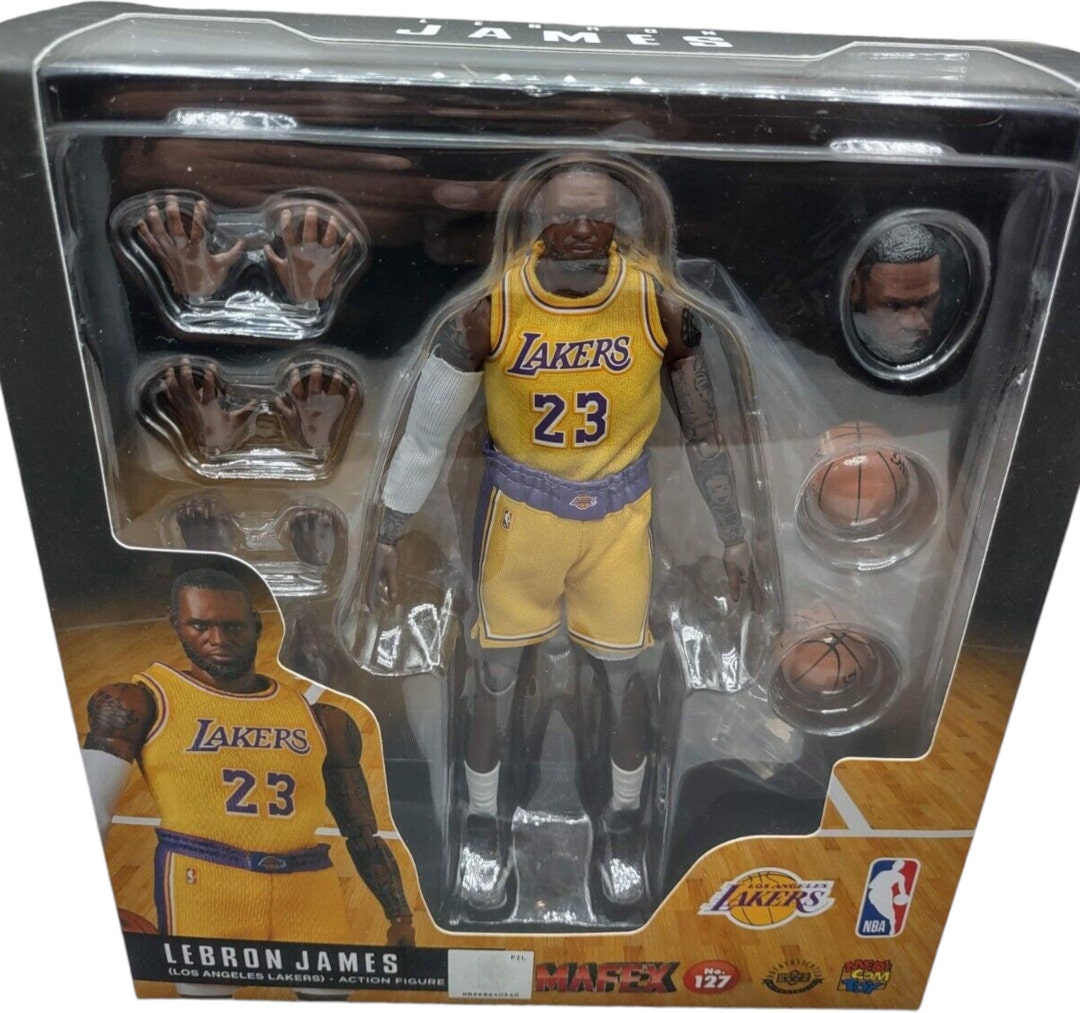 Medicom Toy Mafex Lebron James Los Angeles Lakers Yellow Jersey Action ...