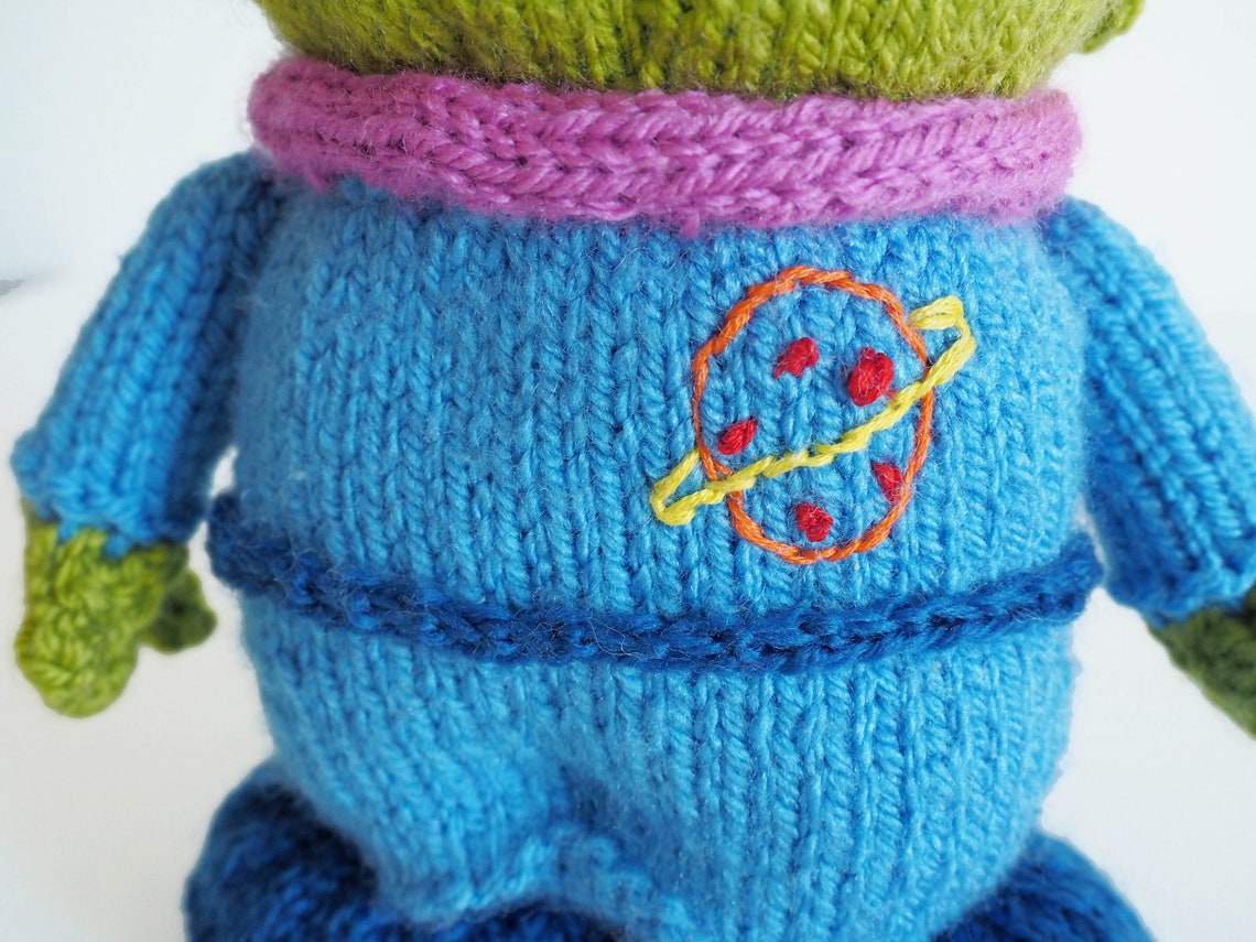 Toy Story Alien Knitting Pattern - Etsy