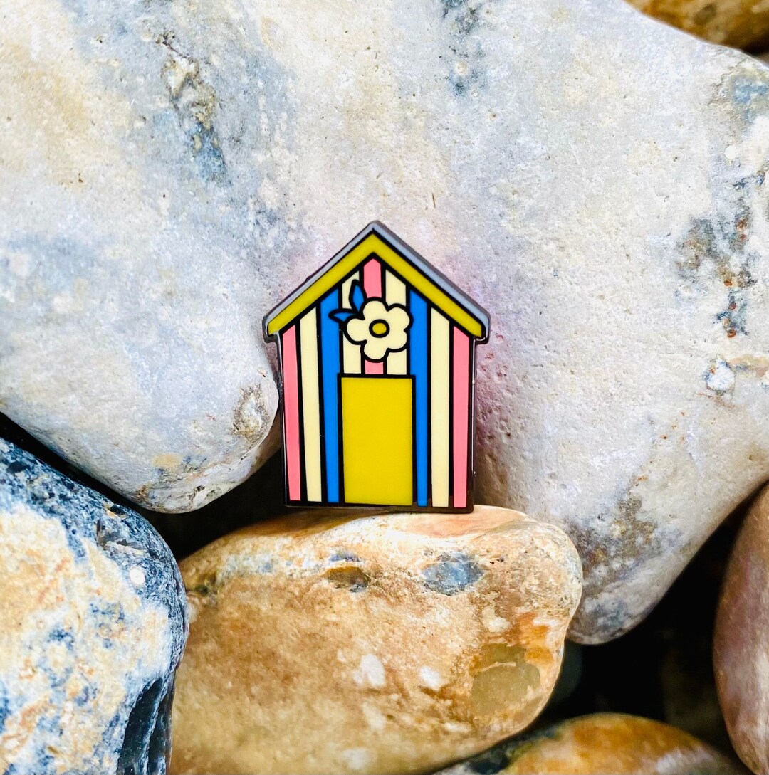 Beach Hut Enamel Pin: Retro Seaside Badge (20mm) - Etsy