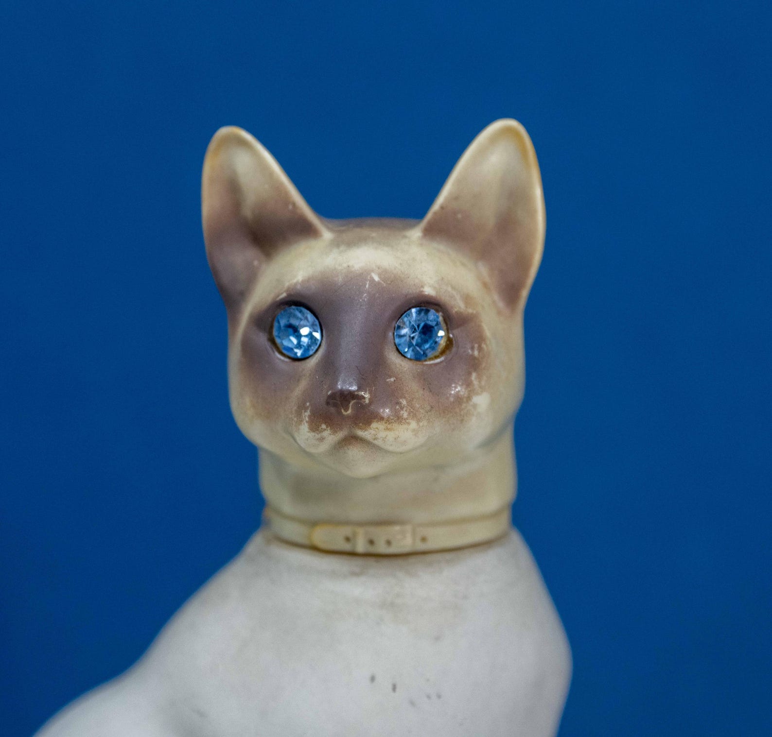 Vintage Avon Siamese Cat With Blue Sparkling Rhinestone Eyes 1980s ...