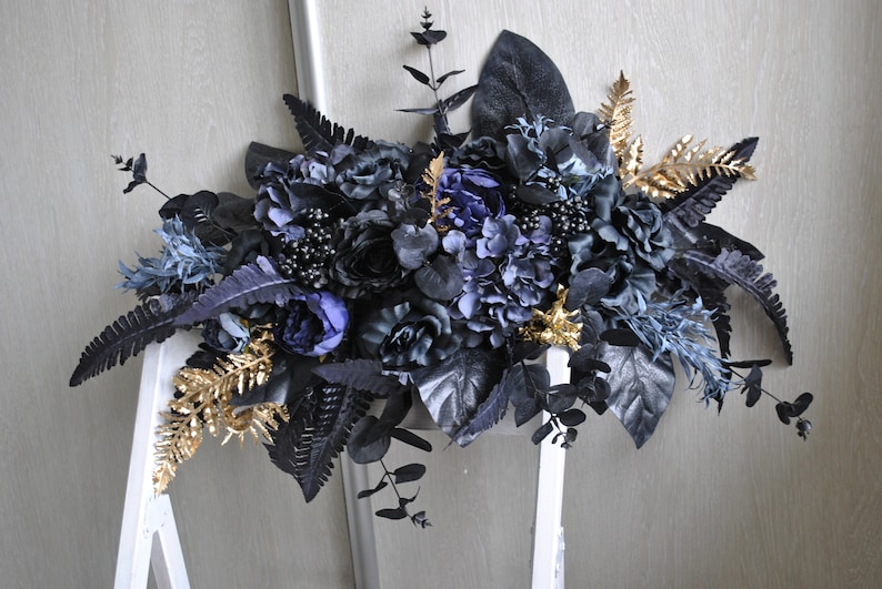 Black Wedding Arch Swag, Gothic Wedding Arch Flowers, Halloween Wedding ...