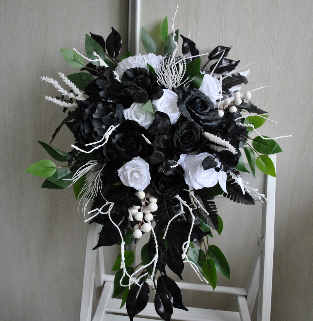 Black White Cascading Bouquet, Gothic Wedding Bouquet, Halloween ...