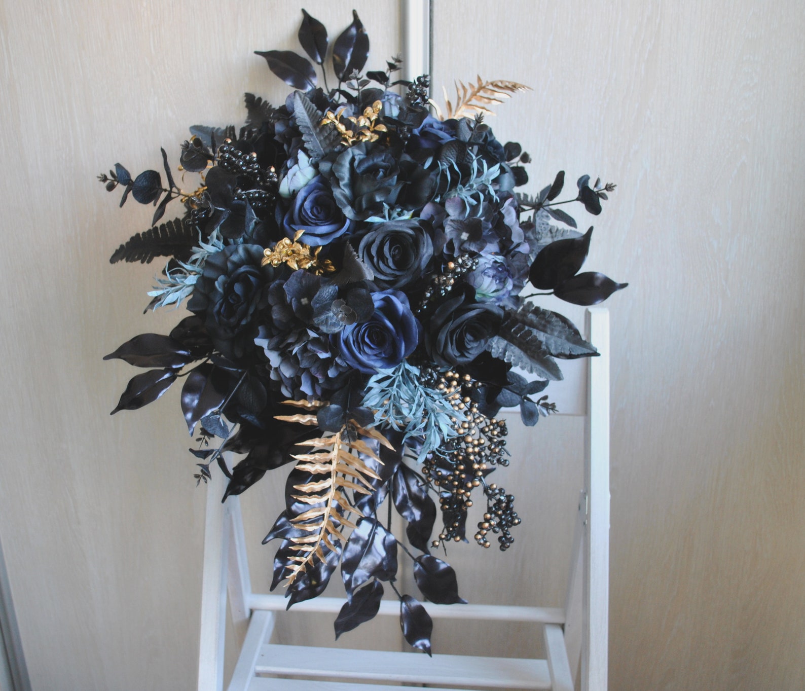 Black Wedding Arch Swag, Gothic Wedding Arch Flowers, Halloween Wedding ...