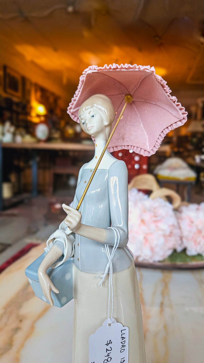 Lladro the Dressmaker 4700 W/parasol Figurine Gloss 14 5/8 Inches - Etsy