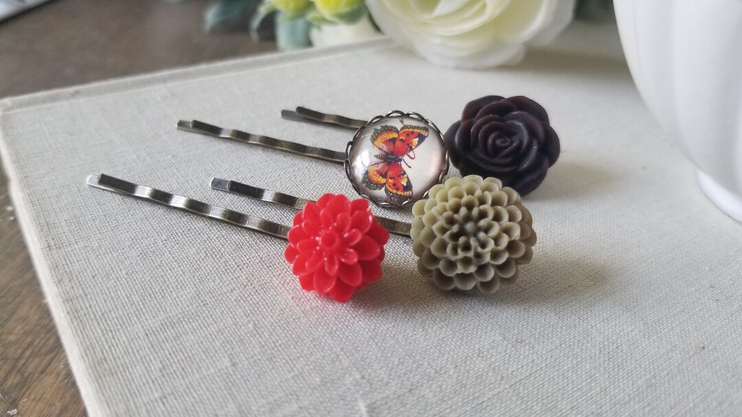 Butterfly and Flower Bobby Pin Set in Bronze - Etsy