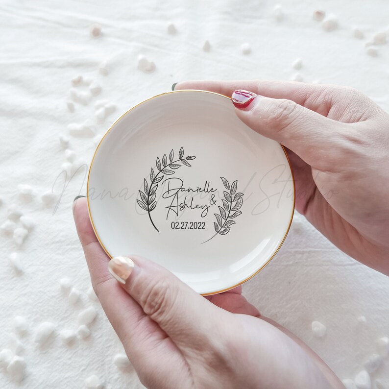 Personalized Ring Holder for Bride and Groom Custom | Etsy