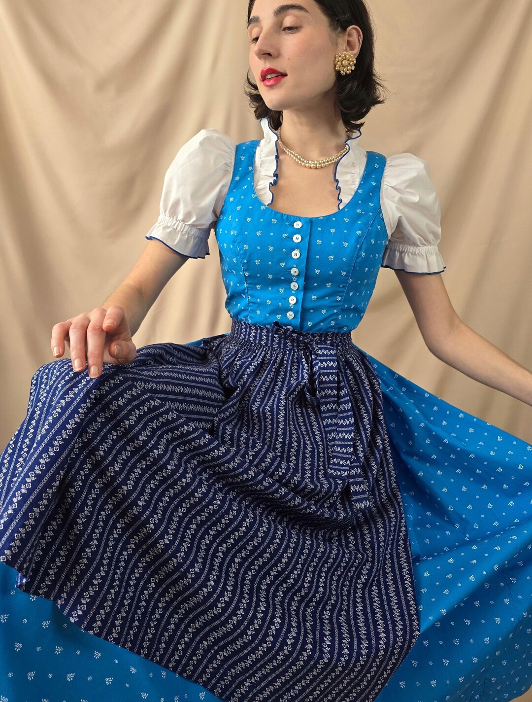 Traditional Austrian Dress Blue Floral Print Sleeveless Bavarian Dress ...