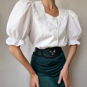 Austrian Blouse Puffy Sleeves Squared Neck Line Eyelet/folklore Blouse ...