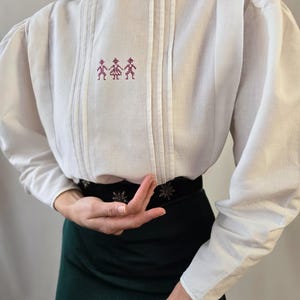 Victorian Blouse Puffy Sleeves Embroidered Dirndl Blouse Germany ...