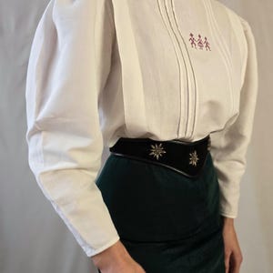 Victorian Blouse Puffy Sleeves Embroidered Dirndl Blouse Germany ...