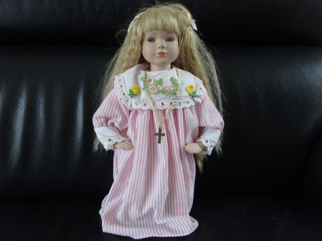 Communicating Doll With Porcelain Head Hands And Feet Vintage Doll