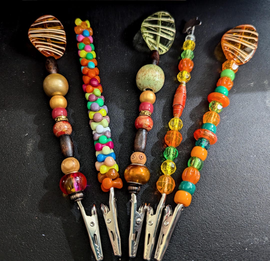 Beaded Bracelet Fastener Clip: Long Nail ATM Card Grabber - Etsy