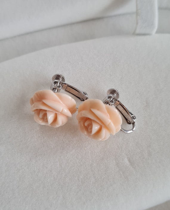 Vintage Japanese Pink Carved Momo Coral Flower Earrin… - Gem