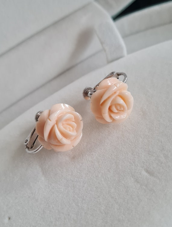 Vintage Japanese Pink Carved Momo Coral Flower Earrin… - Gem