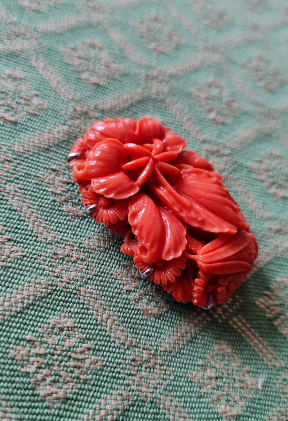 Genuine Masterpiece Japanese Carved Momo Coral Flower… - Gem