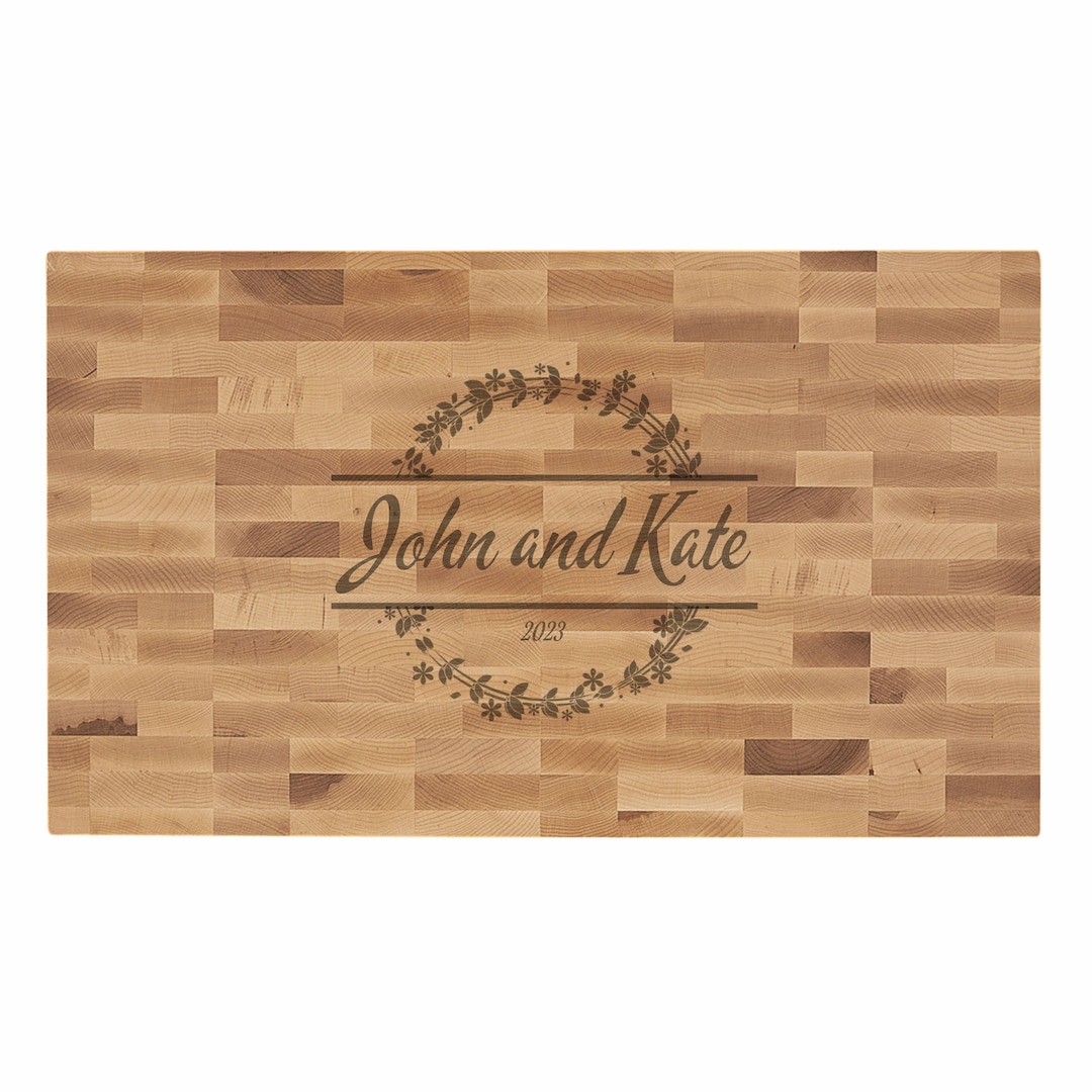 Personalized Butcher Block Floral Wreath With Custom Names Text ...