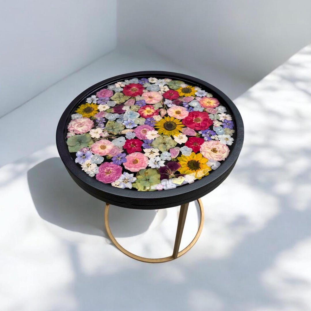 Epoxy Resin Coffee Table With Real Flowers | Round Flower Table 40 Cm ...