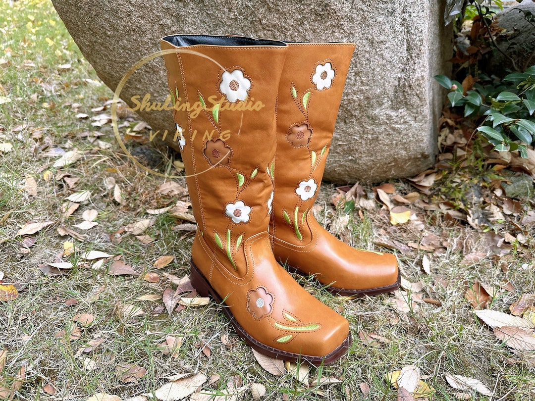 Floret Embroidered Renaissance Boots Women LARP Renaissance - Etsy