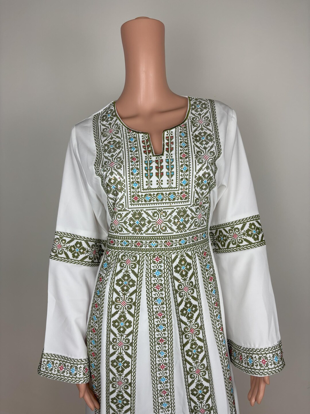 Palestinian Thobe Thob Embroidery Tatreez White and Green Sanabel ...