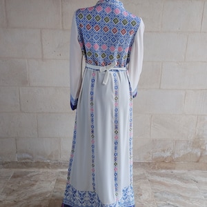 Palestinian Thobe Dress Tatreez White and Blue With Tarha Headpiece ...