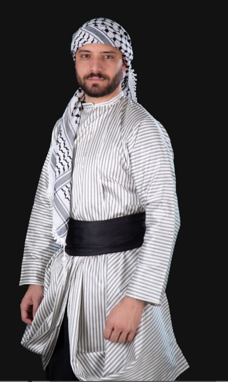 Tmen Thobe Gumbaz Kumbaz Palestinian Dabke Zaffa Wedding Dance With ...