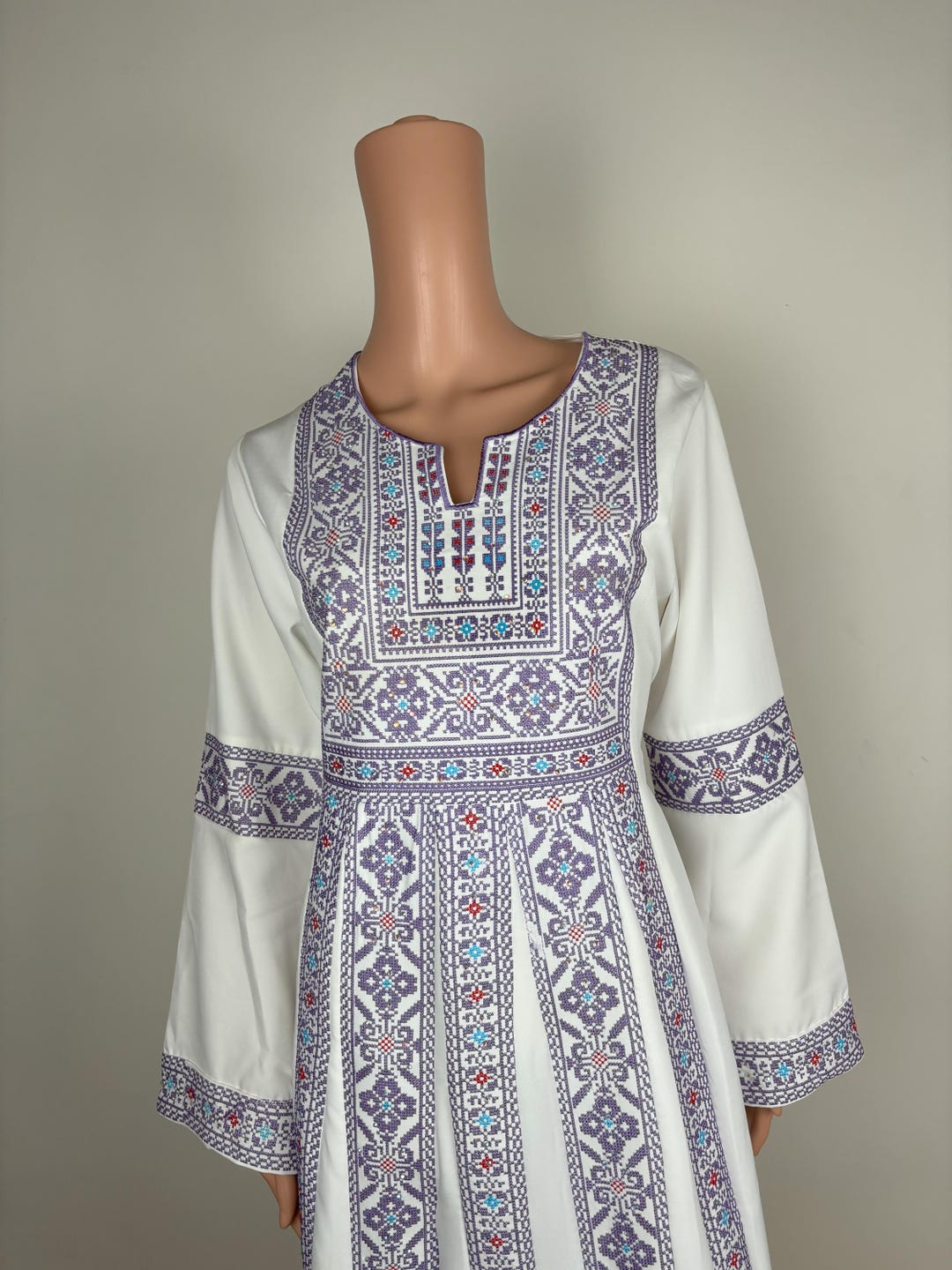 Palestinian Thobe Thob Embroidery Tatreez White and Purple Sanabel - Etsy