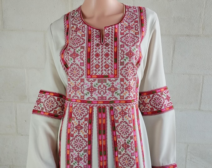 Palestinian Thobe Thob Embroidery Tatreez Cappaccino and Burgundy ...