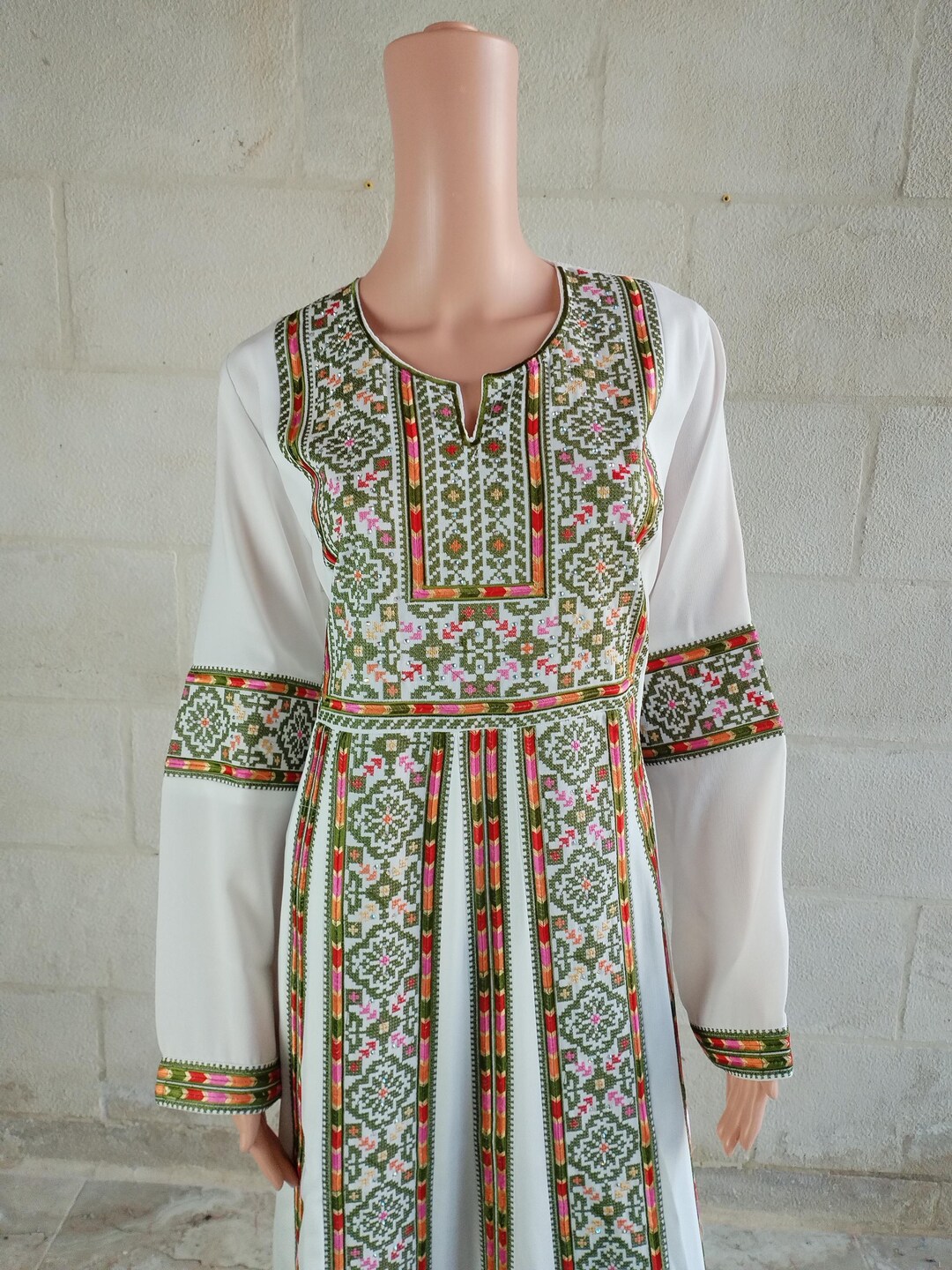 Palestinian Thobe Thob Embroidery Tatreez Cappuccino and Green Manajel ...