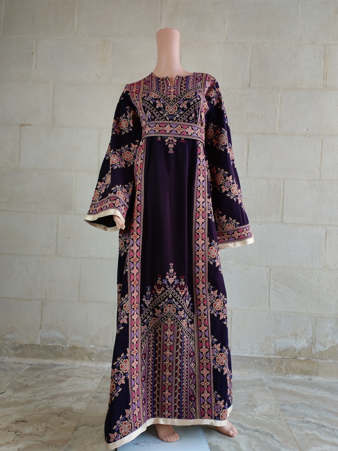 Palestinian Thobe Tatreez Dress Purple and Golden Embroidery Connect - Etsy