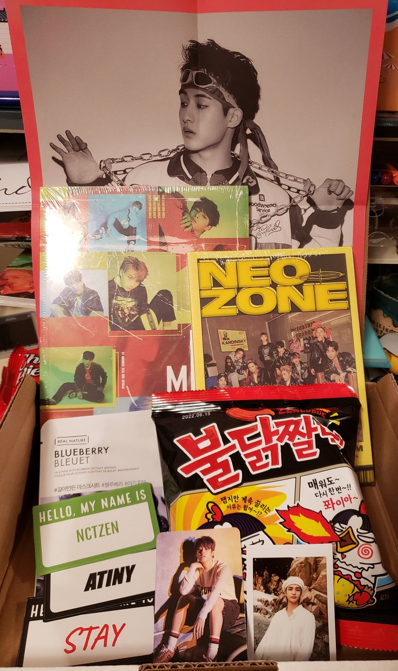 Custom Kpop Gift Box - Etsy