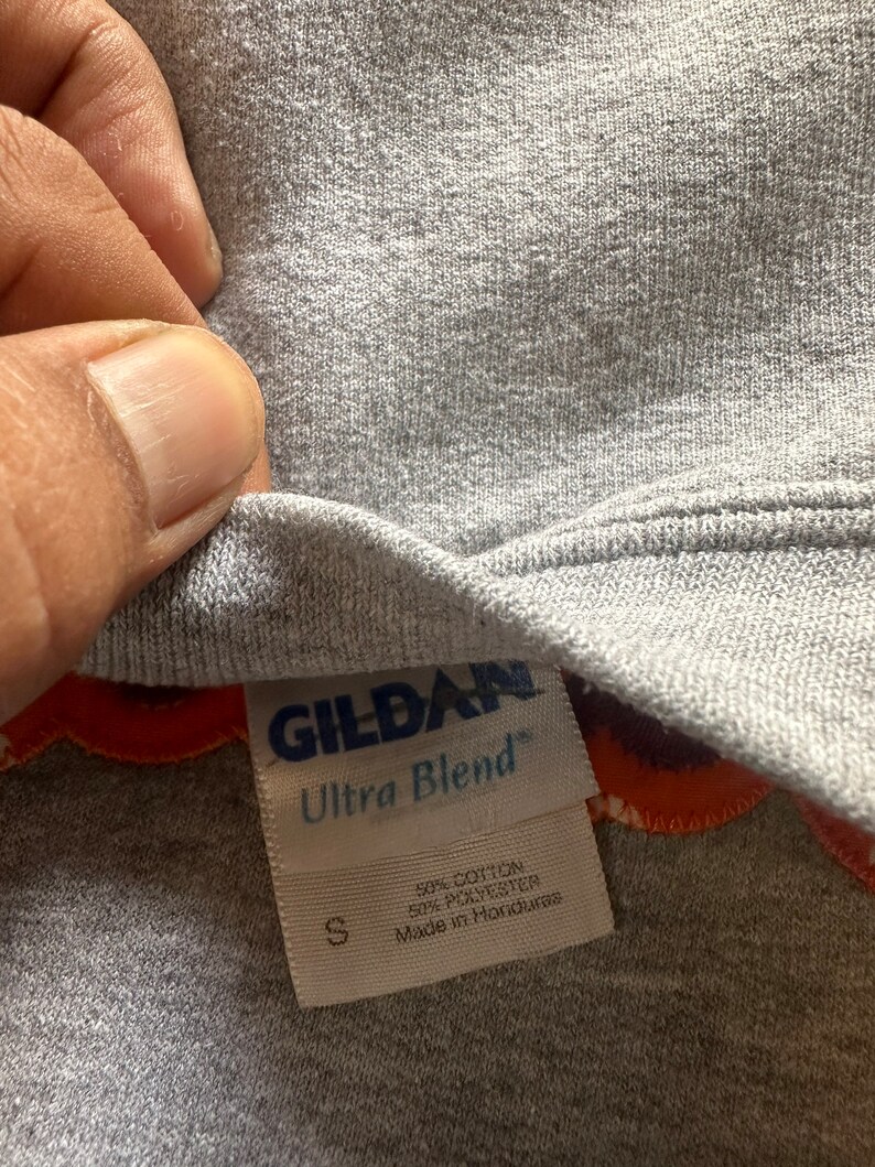 Vintage Y2k Virginia Tech University Embroidery Patches Spellout Gildan Tag Crewneck Sweatshirt ...