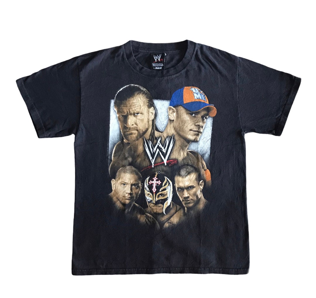 WWE World Wrestling Entertainment by Hybrid Crewneck Sportswear Tshirt ...